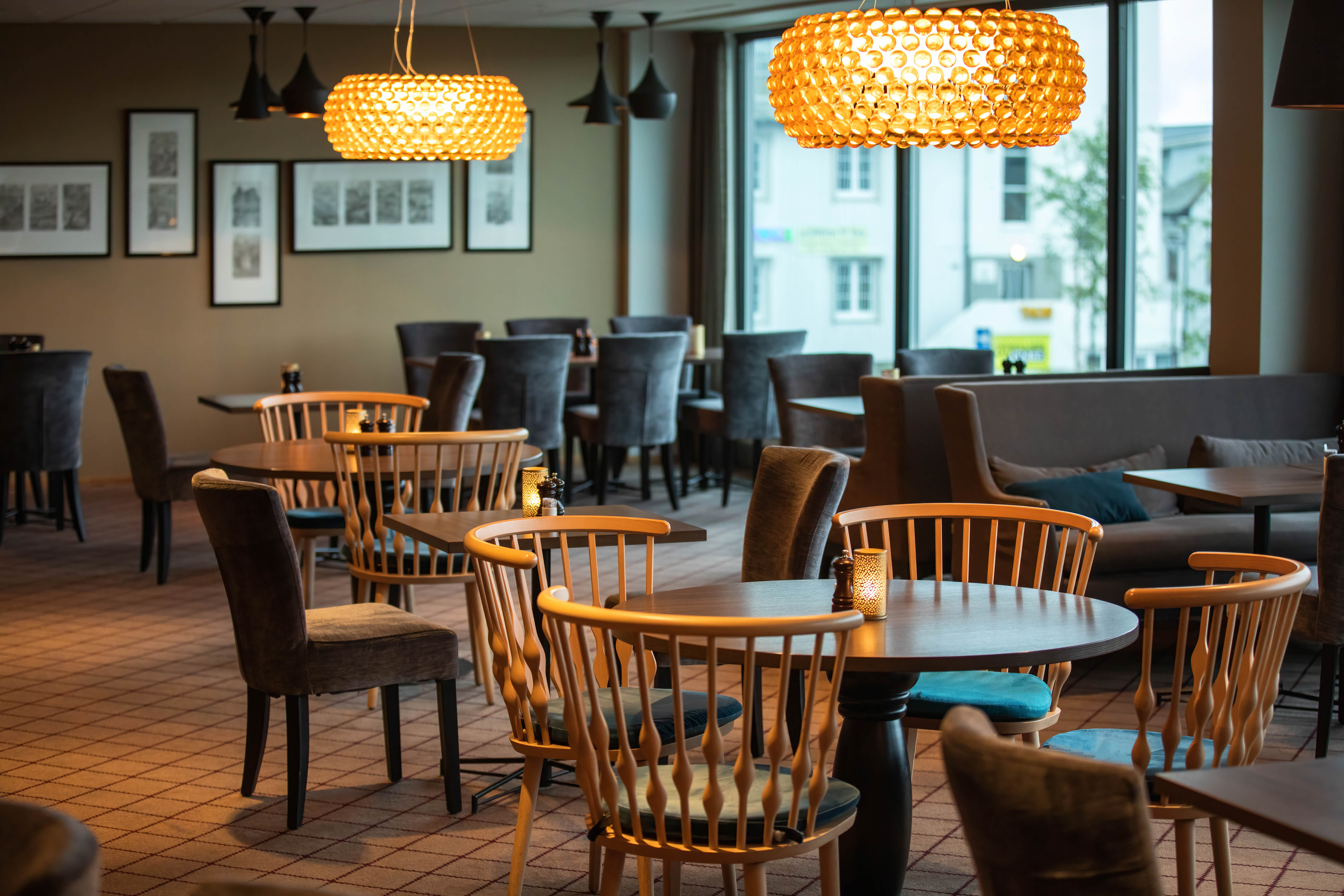 Utforsk Restaurant på Scandic Syv Søstre i Sandnessjøen