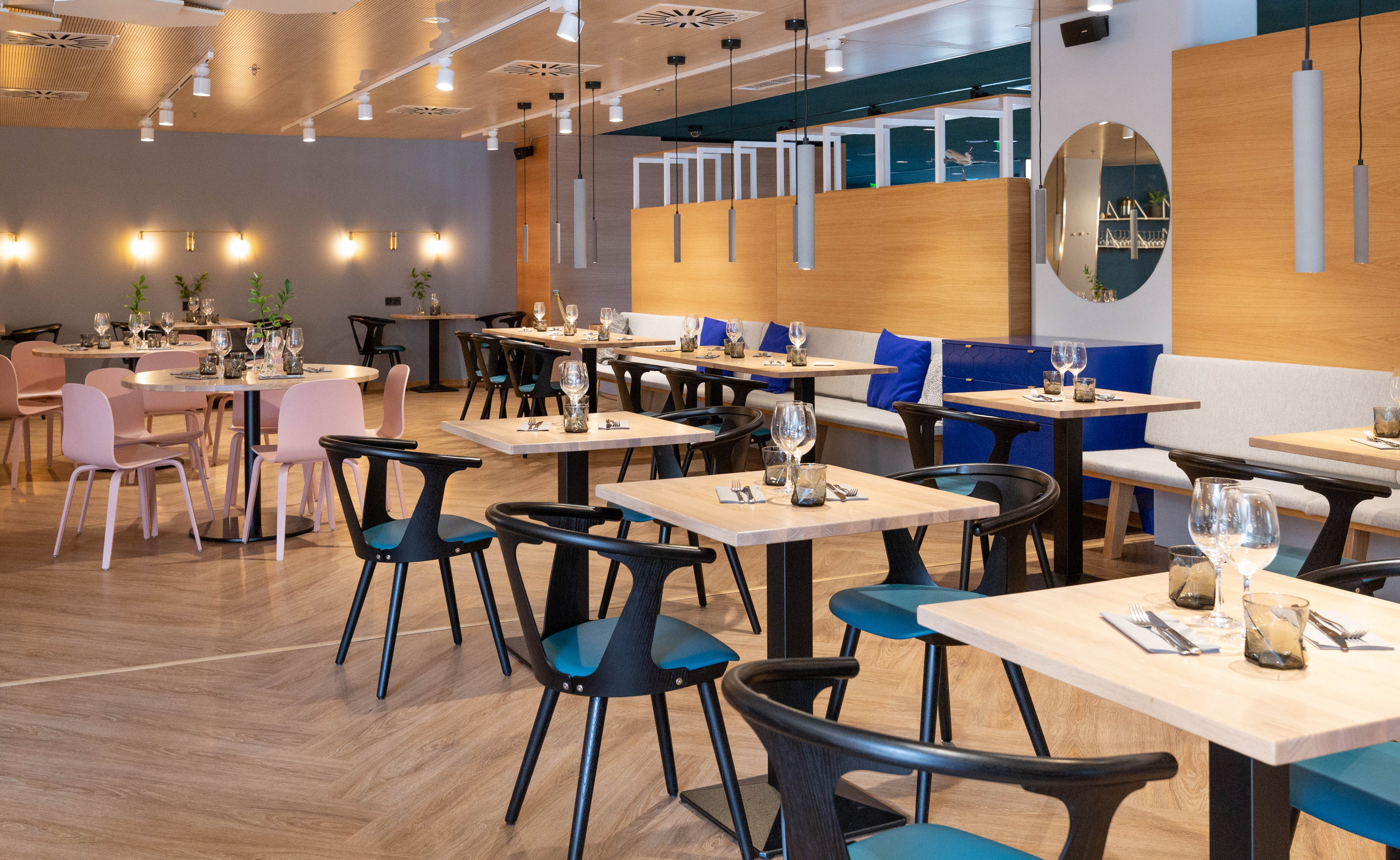 Explore Restaurant at Scandic Helsinki Aviacongress